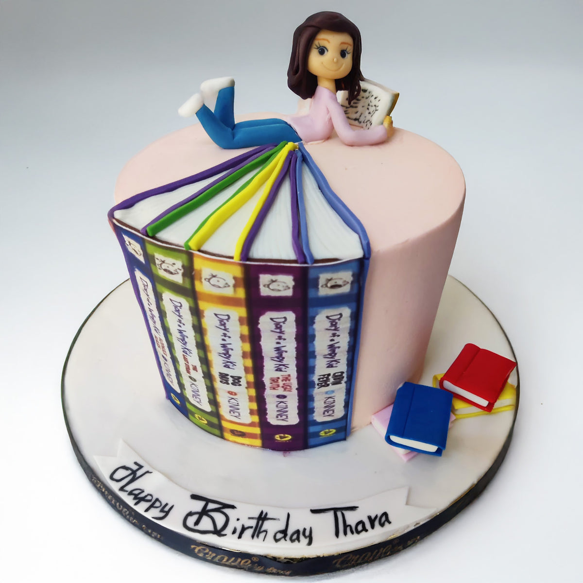 Book Cake for Bookworms – Vegan & Customizable – Crave by Leena