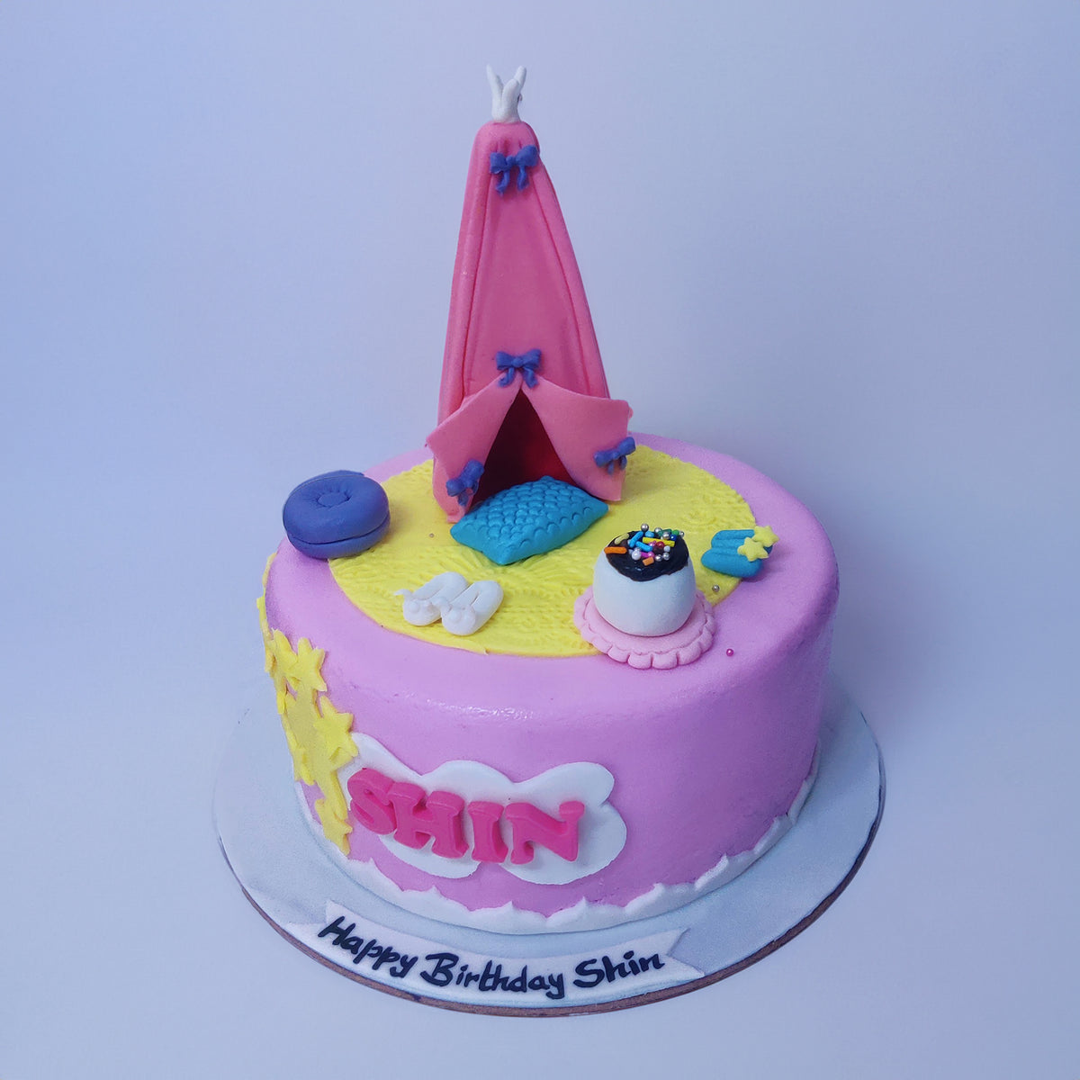 Cozy Night Cake – Sleepover & Camping Theme Cake – Crave by Leena
